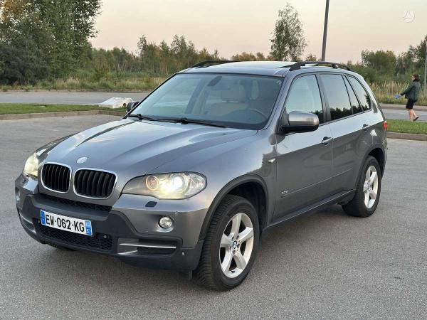 БМВ Х5 2008 в Клайпеда на AUTOMOTO.COM.LV Серый БМВ Х5 2008 в Клайпеда, объемом двигателя 2.99 л и пробегом 280 тыс. км за 4999 €, фото 3 на AUTOMOTO.COM.LV