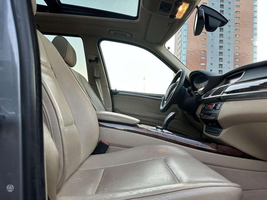 Pelēks BMW X5 2008 Klaipėda, ar dzinēja tilpumu 2.99 L un nobraukumu 280 tūkst. km par 4999 €, foto 35 vietnē AUTOMOTO.COM.LV