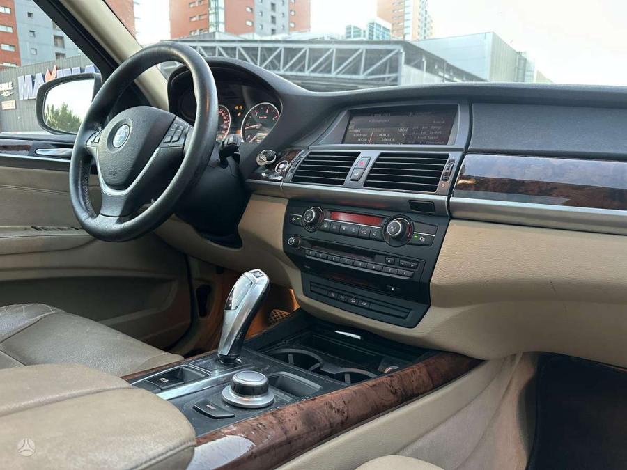 Pelēks BMW X5 2008 Klaipėda, ar dzinēja tilpumu 2.99 L un nobraukumu 280 tūkst. km par 4999 €, foto 36 vietnē AUTOMOTO.COM.LV