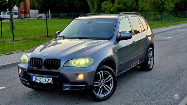 Grey BMW X5 2008 in Siauliai, with an engine capacity of 2.99 L and mileage of 339 thousand km for 6700 €, photo 1 on AUTOMOTO.COM.LV