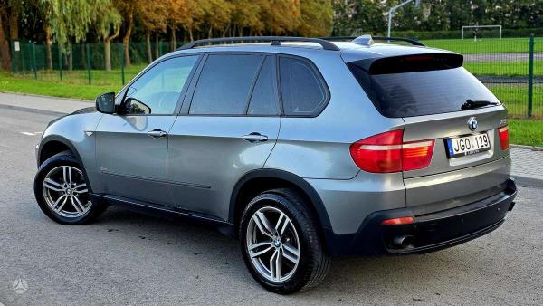 Grey BMW X5 2008 in Siauliai, with an engine capacity of 2.99 L and mileage of 339 thousand km for 6700 €, photo 3 on AUTOMOTO.COM.LV