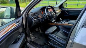 Grey BMW X5 2008 in Siauliai, with an engine capacity of 2.99 L and mileage of 339 thousand km for 6700 €, photo 21 on AUTOMOTO.COM.LV
