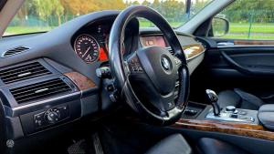 Grey BMW X5 2008 in Siauliai, with an engine capacity of 2.99 L and mileage of 339 thousand km for 6700 €, photo 22 on AUTOMOTO.COM.LV