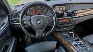Grey BMW X5 2008 in Siauliai, with an engine capacity of 2.99 L and mileage of 339 thousand km for 6700 €, photo 25 on AUTOMOTO.COM.LV