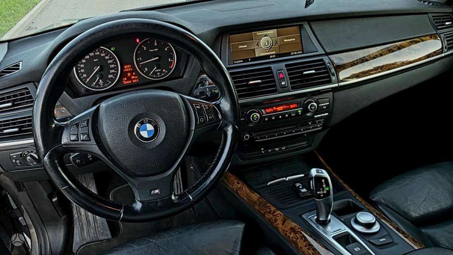 Grey BMW X5 2008 in Siauliai, with an engine capacity of 2.99 L and mileage of 339 thousand km for 6700 €, photo 27 on AUTOMOTO.COM.LV