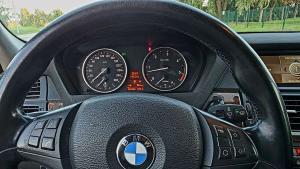 Grey BMW X5 2008 in Siauliai, with an engine capacity of 2.99 L and mileage of 339 thousand km for 6700 €, photo 28 on AUTOMOTO.COM.LV