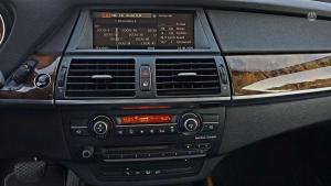 Grey BMW X5 2008 in Siauliai, with an engine capacity of 2.99 L and mileage of 339 thousand km for 6700 €, photo 30 on AUTOMOTO.COM.LV
