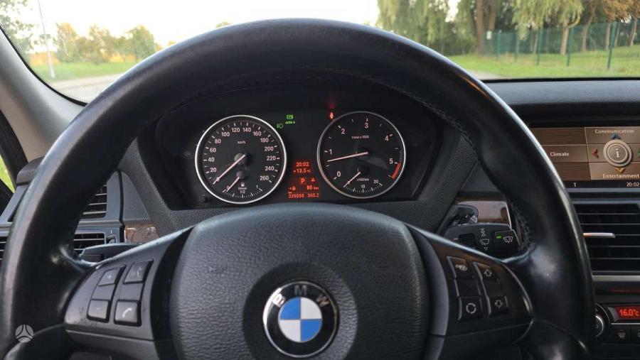 Grey BMW X5 2008 in Siauliai, with an engine capacity of 2.99 L and mileage of 339 thousand km for 6700 €, photo 31 on AUTOMOTO.COM.LV