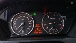 Grey BMW X5 2008 in Siauliai, with an engine capacity of 2.99 L and mileage of 339 thousand km for 6700 €, photo 32 on AUTOMOTO.COM.LV