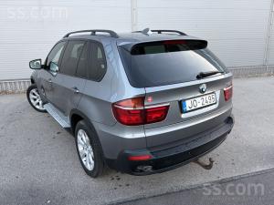Серый БМВ Х5 2008 в Рига, объемом двигателя 3.00 л и пробегом 319 тыс. км за 6450 €, фото 9 на AUTOMOTO.COM.LV
