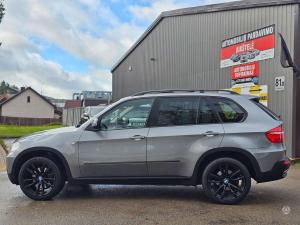 Pelēks BMW X5 2008 Šauļi, ar dzinēja tilpumu 3.00 L un nobraukumu 237 tūkst. km par 8950 €, foto 7 vietnē AUTOMOTO.COM.LV