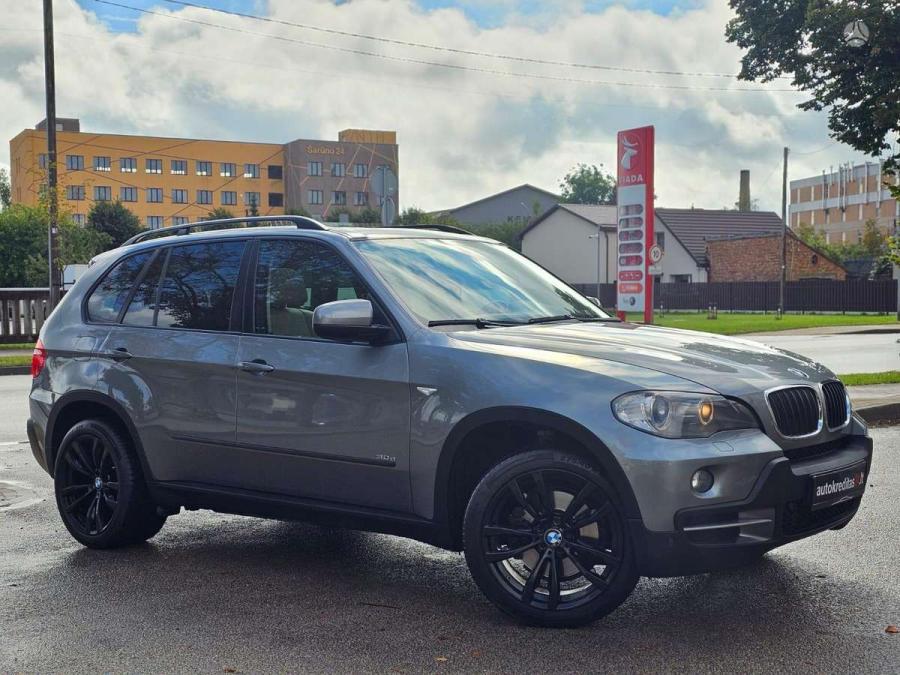 Pelēks BMW X5 2008 Šauļi, ar dzinēja tilpumu 3.00 L un nobraukumu 237 tūkst. km par 8950 €, foto 8 vietnē AUTOMOTO.COM.LV