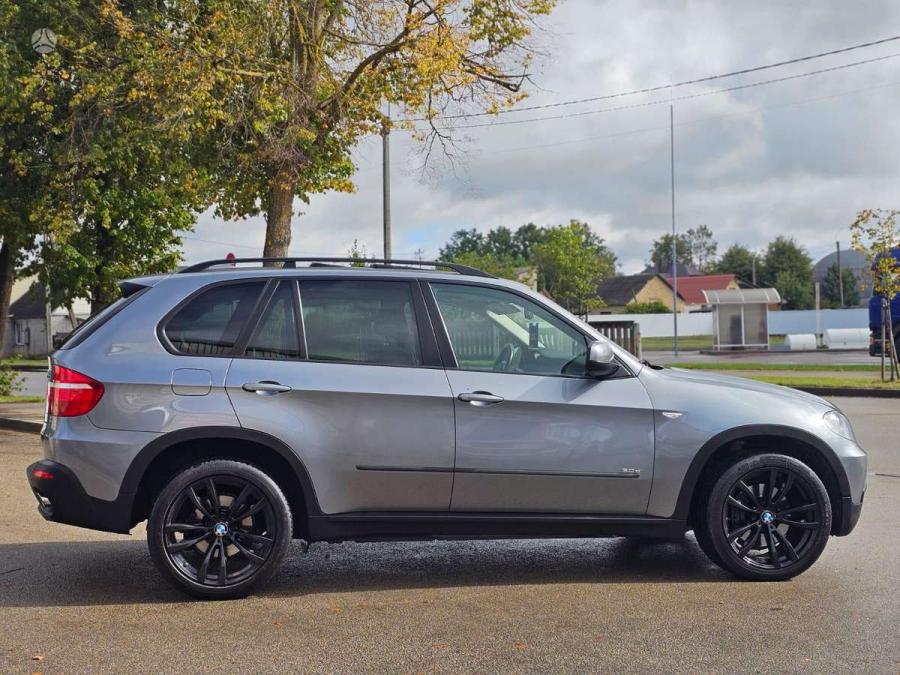 Pelēks BMW X5 2008 Šauļi, ar dzinēja tilpumu 3.00 L un nobraukumu 237 tūkst. km par 8950 €, foto 9 vietnē AUTOMOTO.COM.LV