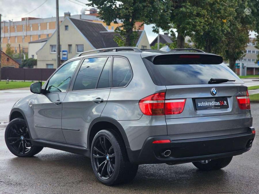 Pelēks BMW X5 2008 Šauļi, ar dzinēja tilpumu 3.00 L un nobraukumu 237 tūkst. km par 8950 €, foto 12 vietnē AUTOMOTO.COM.LV