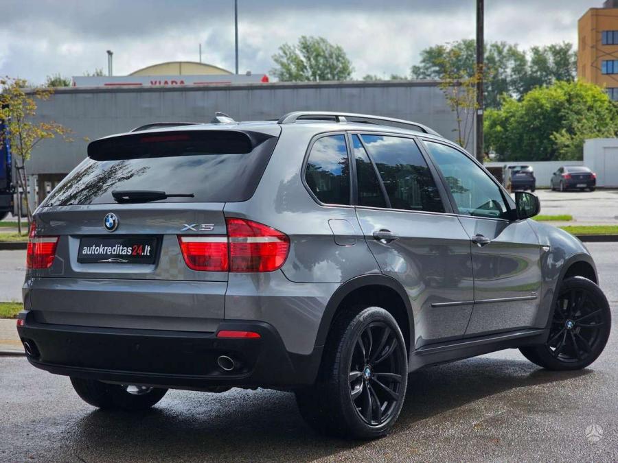 Pelēks BMW X5 2008 Šauļi, ar dzinēja tilpumu 3.00 L un nobraukumu 237 tūkst. km par 8950 €, foto 15 vietnē AUTOMOTO.COM.LV