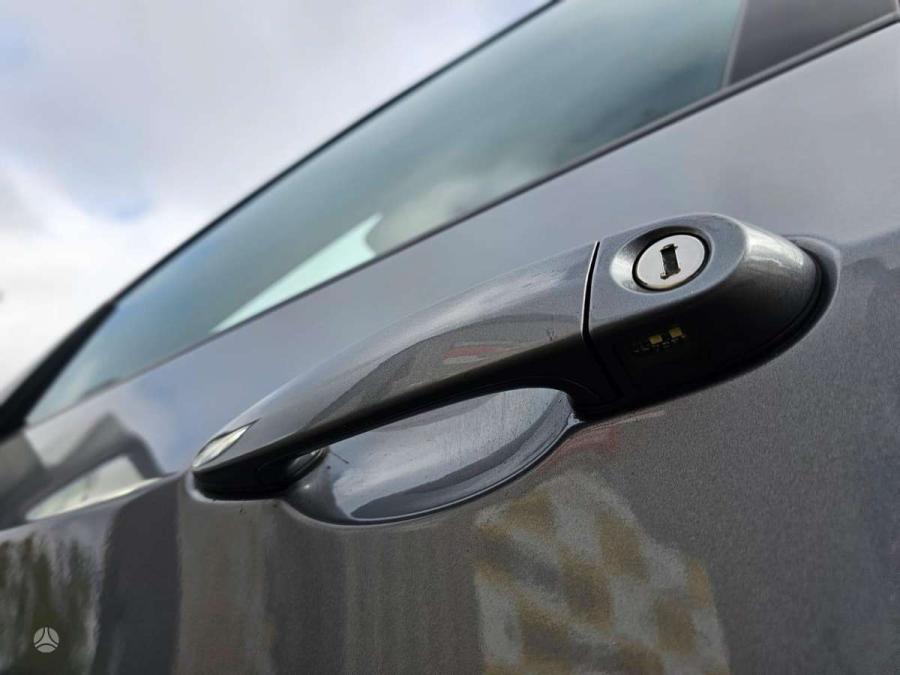 Pelēks BMW X5 2008 Šauļi, ar dzinēja tilpumu 3.00 L un nobraukumu 237 tūkst. km par 8950 €, foto 17 vietnē AUTOMOTO.COM.LV