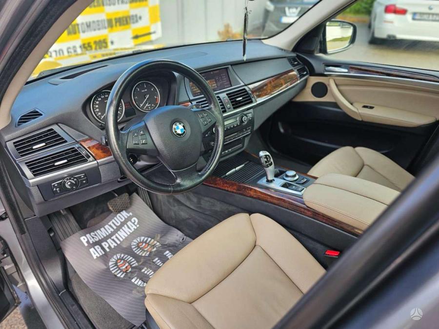 Pelēks BMW X5 2008 Šauļi, ar dzinēja tilpumu 3.00 L un nobraukumu 237 tūkst. km par 8950 €, foto 20 vietnē AUTOMOTO.COM.LV