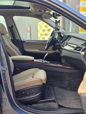 Pelēks BMW X5 2008 Šauļi, ar dzinēja tilpumu 3.00 L un nobraukumu 237 tūkst. km par 8950 €, foto 25 vietnē AUTOMOTO.COM.LV