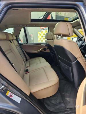 Pelēks BMW X5 2008 Šauļi, ar dzinēja tilpumu 3.00 L un nobraukumu 237 tūkst. km par 8950 €, foto 30 vietnē AUTOMOTO.COM.LV
