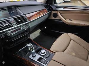 Pelēks BMW X5 2008 Šauļi, ar dzinēja tilpumu 3.00 L un nobraukumu 237 tūkst. km par 8950 €, foto 31 vietnē AUTOMOTO.COM.LV