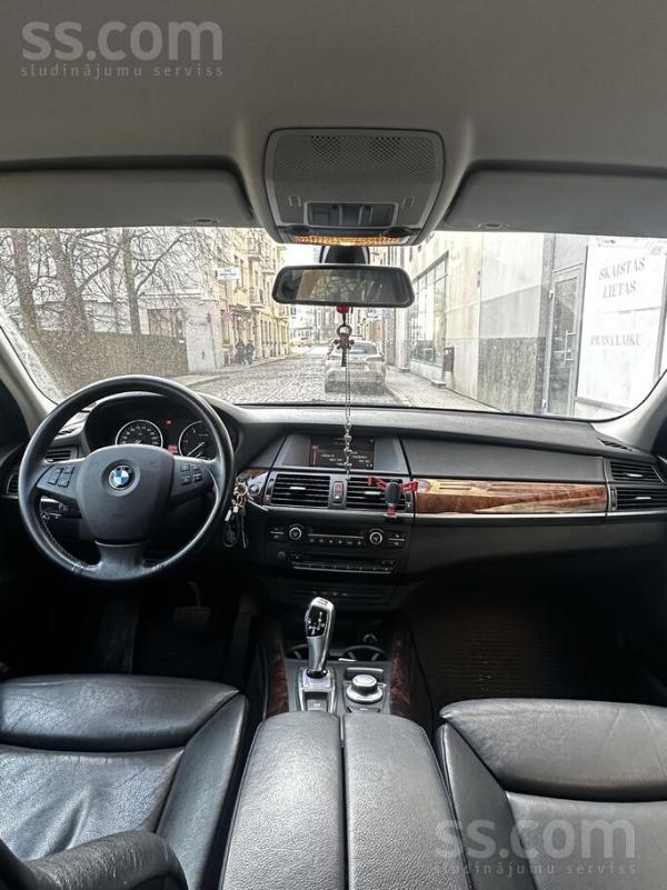 Pelēks BMW X5 2008 Rīga, ar dzinēja tilpumu 3.00 L un nobraukumu 142 tūkst. km par 11500 €, foto 9 vietnē AUTOMOTO.COM.LV