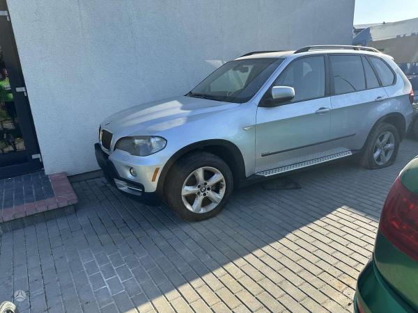 БМВ Х5 2008 в Каунас на AUTOMOTO.COM.LV Серый БМВ Х5 2008 в Каунас, объемом двигателя 0.00 л и пробегом 132 тыс. км за 3200 €, фото 3 на AUTOMOTO.COM.LV
