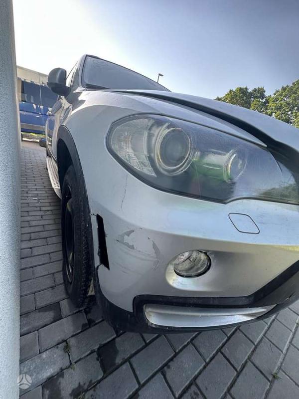 БМВ Х5 2008 в Каунас на AUTOMOTO.COM.LV Серый БМВ Х5 2008 в Каунас, объемом двигателя 0.00 л и пробегом 132 тыс. км за 3200 €, фото 5 на AUTOMOTO.COM.LV