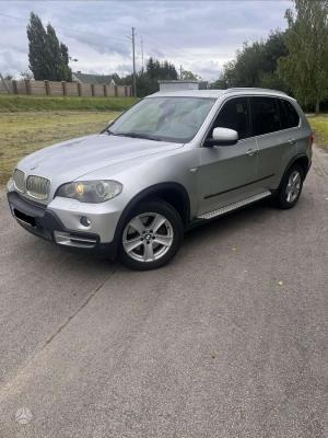 Pelēks BMW X5 2008 Šauļi, ar dzinēja tilpumu 2.99 L un nobraukumu 380 tūkst. km par 7400 €, foto  vietnē AUTOMOTO.COM.LV