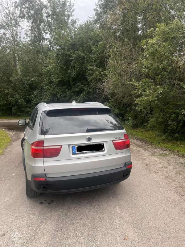 Grey BMW X5 2008 in Siauliai, with an engine capacity of 2.99 L and mileage of 380 thousand km for 7400 €, photo 4 on AUTOMOTO.COM.LV