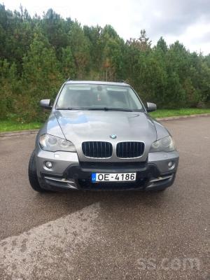 Grey BMW X5 2008 in Talsi, with an engine capacity of 3.00 L and mileage of 490 thousand km for 6300 €, photo 4 on AUTOMOTO.COM.LV