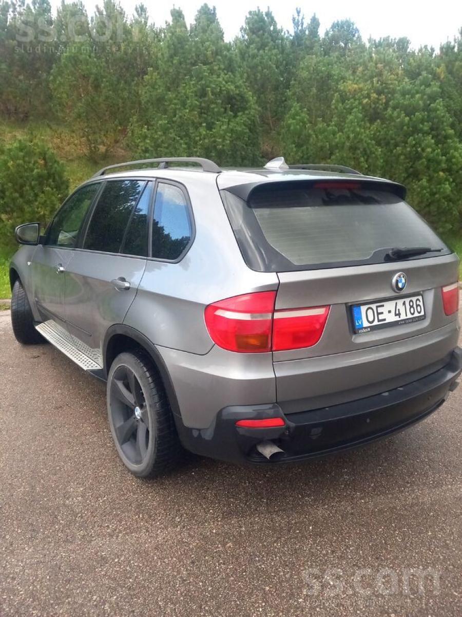 Grey BMW X5 2008 in Talsi, with an engine capacity of 3.00 L and mileage of 490 thousand km for 6300 €, photo 5 on AUTOMOTO.COM.LV