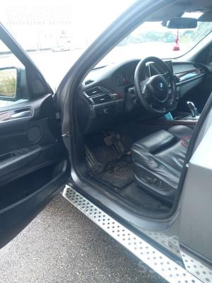 Grey BMW X5 2008 in Talsi, with an engine capacity of 3.00 L and mileage of 490 thousand km for 6300 €, photo 8 on AUTOMOTO.COM.LV