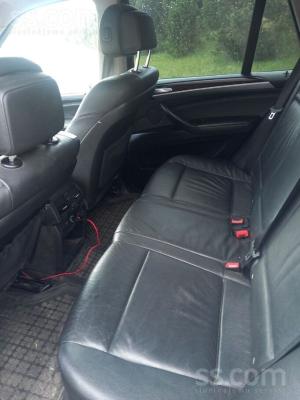 Grey BMW X5 2008 in Talsi, with an engine capacity of 3.00 L and mileage of 490 thousand km for 6300 €, photo 13 on AUTOMOTO.COM.LV