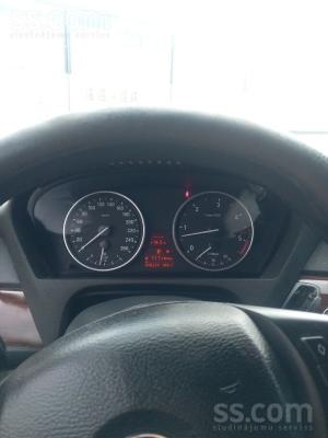 Grey BMW X5 2008 in Talsi, with an engine capacity of 3.00 L and mileage of 490 thousand km for 6300 €, photo 16 on AUTOMOTO.COM.LV