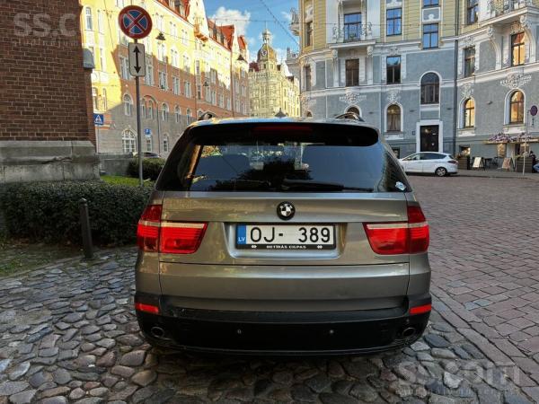Серый БМВ Х5 2008 в Рига, объемом двигателя 3.00 л и пробегом 433 тыс. км за 7900 €, фото 3 на AUTOMOTO.COM.LV