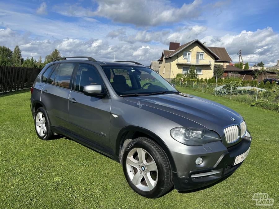 Pelēks BMW X5 2008 Panevēža, ar dzinēja tilpumu 3.00 L un nobraukumu 400 tūkst. km par 6500 €, foto 4 vietnē AUTOMOTO.COM.LV
