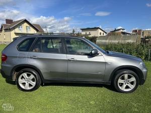 Pelēks BMW X5 2008 Panevēža, ar dzinēja tilpumu 3.00 L un nobraukumu 400 tūkst. km par 6500 €, foto 5 vietnē AUTOMOTO.COM.LV