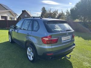 Pelēks BMW X5 2008 Panevēža, ar dzinēja tilpumu 3.00 L un nobraukumu 400 tūkst. km par 6500 €, foto 7 vietnē AUTOMOTO.COM.LV