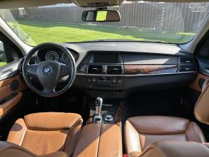 Pelēks BMW X5 2008 Panevēža, ar dzinēja tilpumu 3.00 L un nobraukumu 400 tūkst. km par 6500 €, foto 11 vietnē AUTOMOTO.COM.LV