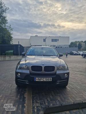 Grey BMW X5 2008 in Kaunas, with an engine capacity of 3.00 L and mileage of 440 thousand km for 7500 €, photo 3 on AUTOMOTO.COM.LV