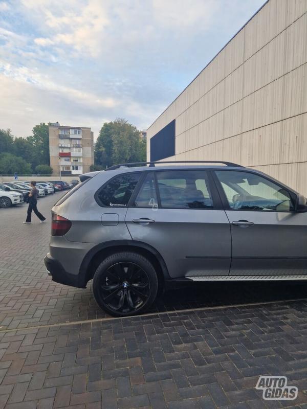 Pelēks BMW X5 2008 Kauņa, ar dzinēja tilpumu 3.00 L un nobraukumu 440 tūkst. km par 7500 €, foto 6 vietnē AUTOMOTO.COM.LV