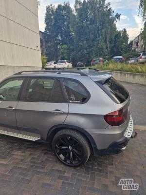 Grey BMW X5 2008 in Kaunas, with an engine capacity of 3.00 L and mileage of 440 thousand km for 7500 €, photo 10 on AUTOMOTO.COM.LV