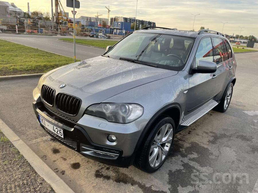 Grey BMW X5 2008 in Riga, with an engine capacity of 3.00 L and mileage of 358 thousand km for 6200 €, photo 1 on AUTOMOTO.COM.LV