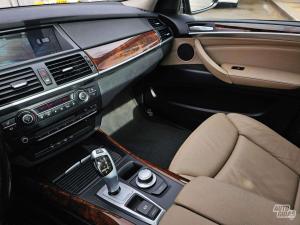 Pelēks BMW X5 2008 Šauļi, ar dzinēja tilpumu 3.00 L un nobraukumu 237 tūkst. km par 8950 €, foto 31 vietnē AUTOMOTO.COM.LV