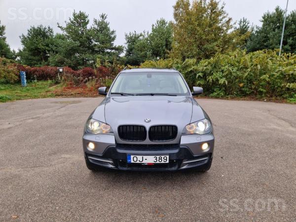 Pelēks BMW X5 2008 Rīga, ar dzinēja tilpumu 3.00 L un nobraukumu 435 tūkst. km par 6000 €, foto 1 vietnē AUTOMOTO.COM.LV