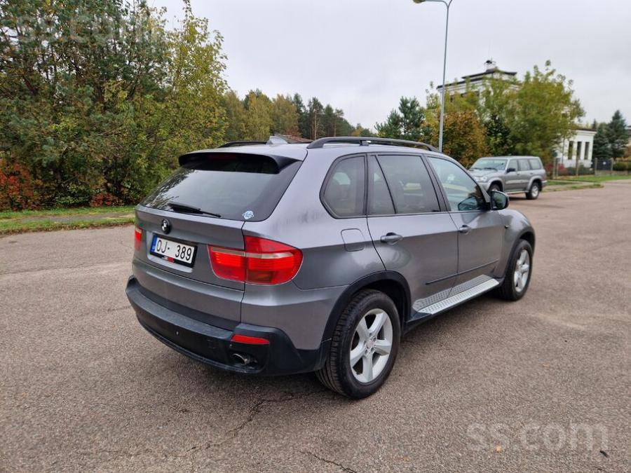 Pelēks BMW X5 2008 Rīga, ar dzinēja tilpumu 3.00 L un nobraukumu 435 tūkst. km par 6000 €, foto 5 vietnē AUTOMOTO.COM.LV