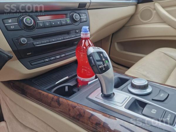 Pelēks BMW X5 2008 Rīga, ar dzinēja tilpumu 3.00 L un nobraukumu 435 tūkst. km par 6000 €, foto 11 vietnē AUTOMOTO.COM.LV