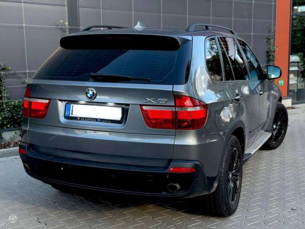 Grey BMW X5 2009 in Klaipeda, with an engine capacity of 2.99 L and mileage of 345 thousand km for 7200 €, photo 9 on AUTOMOTO.COM.LV