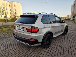 Grey BMW X5 2009 in Klaipeda, with an engine capacity of 3.00 L and mileage of 210 thousand km for 7950 €, photo 8 on AUTOMOTO.COM.LV