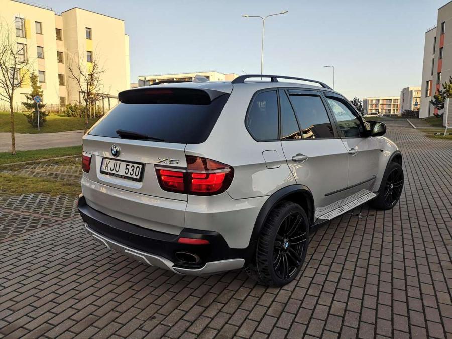 Grey BMW X5 2009 in Klaipeda, with an engine capacity of 3.00 L and mileage of 210 thousand km for 7950 €, photo 8 on AUTOMOTO.COM.LV
